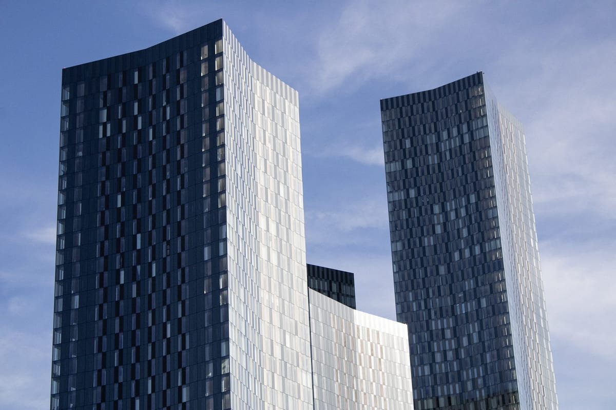 can you drive down deansgate manchester